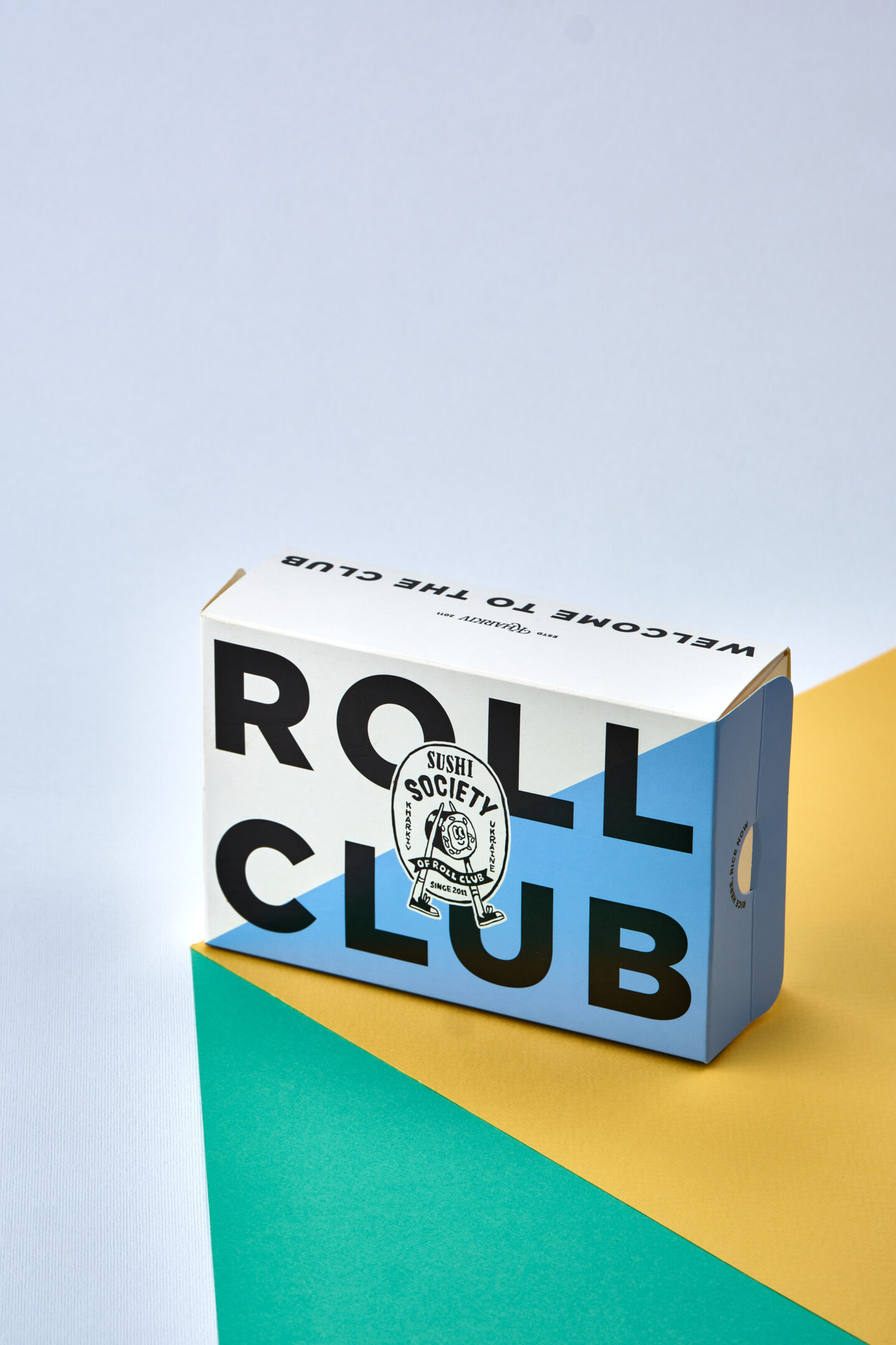 Roll Club: доставляємо суші в Харкові та дякуємо ЗСУ